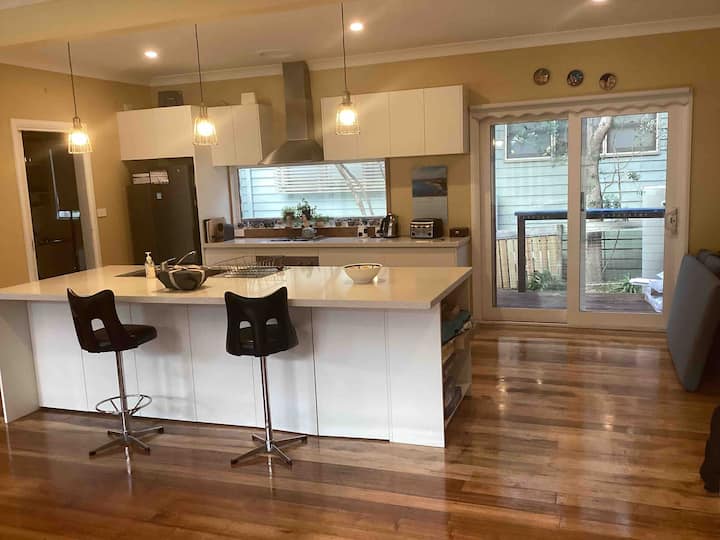 Bush, Sea And Golf At Anglesea - Great Ocean Road