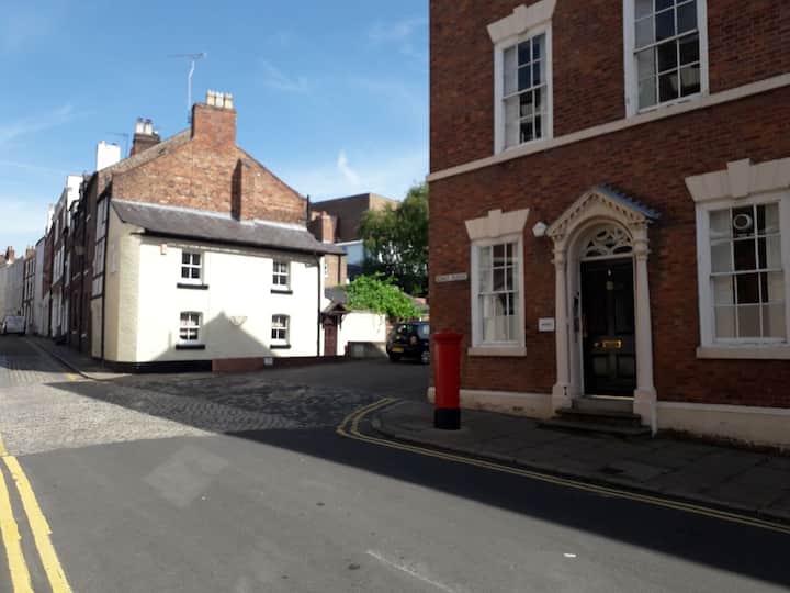 Roman Walls Cottage, City Centre, Free Parking - Chester
