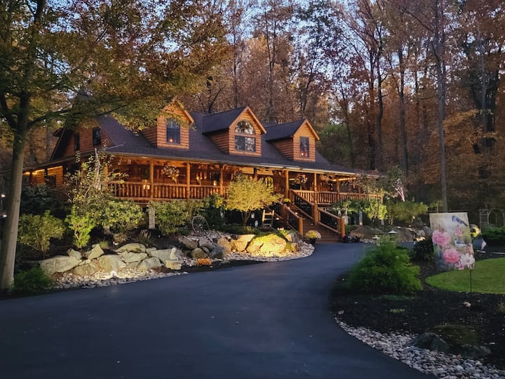 Stoney Ridge Log Lodge, Bucks County, Pennsylvania - Lake Warren, PA
