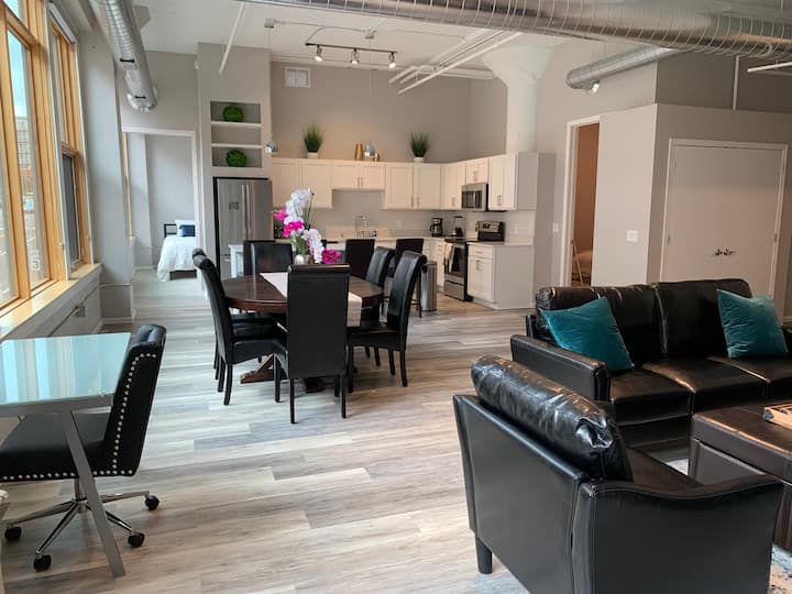3br/2ba Walk To Regions United Gillette Hospital - Minnesota