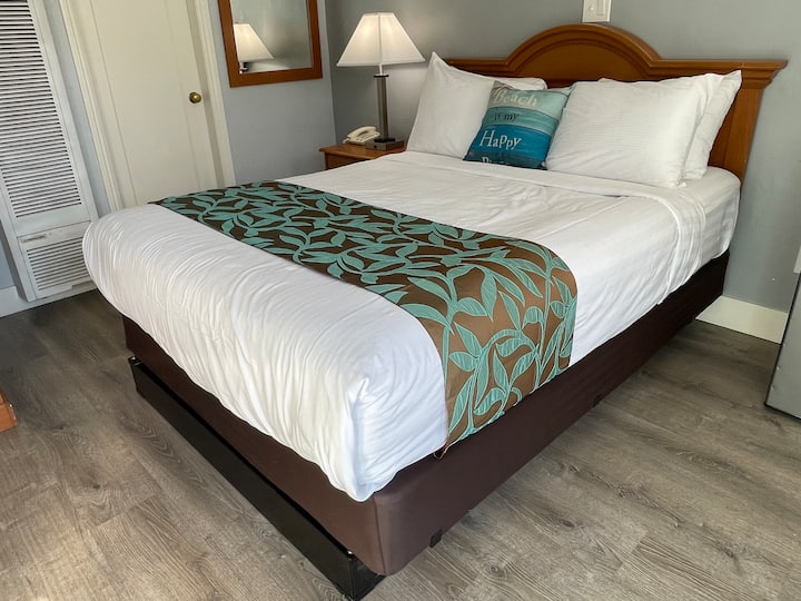 Private 1 Queen Bedroom
Close To Ocean ! - Avila Beach, CA