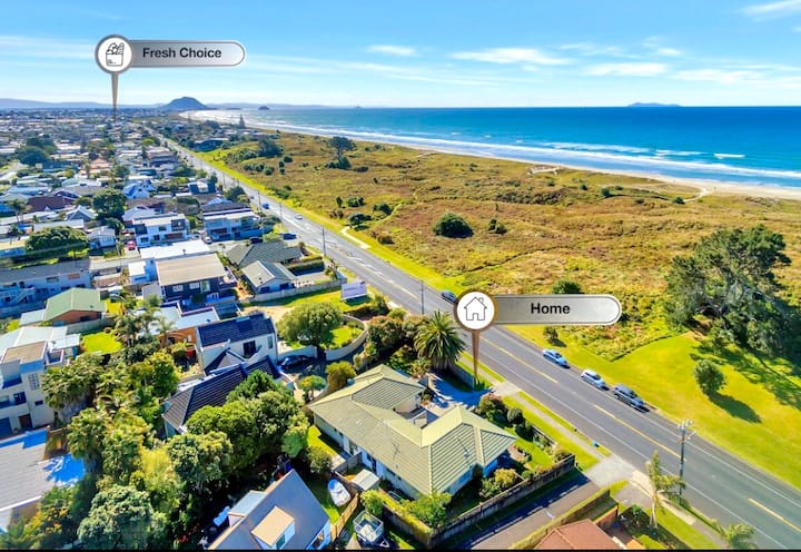 Beach Access Across The Road! *Family Beach Pad* - Papamoa