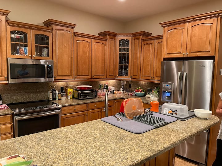 Beautiful Large Family Home! Close To Everything! - Naples