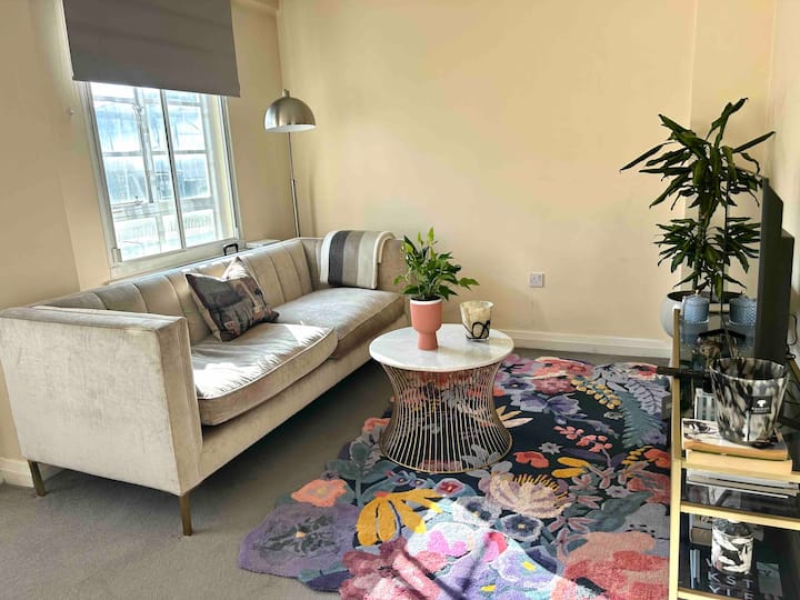 Magical Stay In The Heart Of London - London