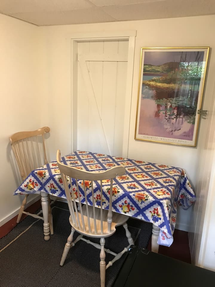 Gallery House, New Listing, Charming Private Apt. - Wellfleet, MA