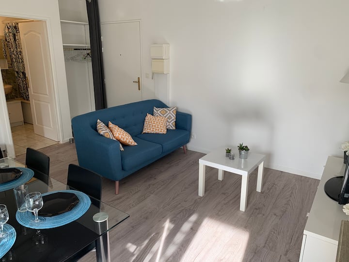 ☀️ Plein Centre - Charmant Studio - Proche Gare 🌈 - Chartres