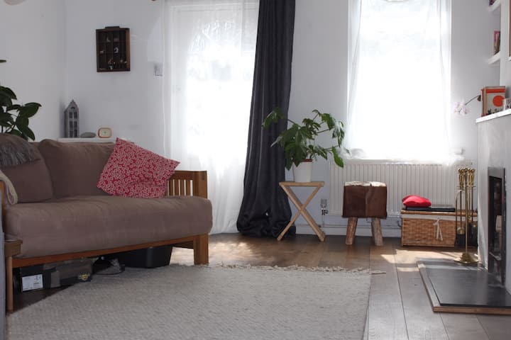 Cozy Cottage 10 Mins From Cambridge, With Parking - Cambridge