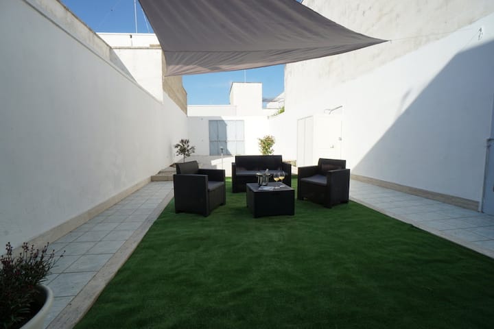 An Oasis In The City Just 100 Meters By The Sea - Porto Cesareo