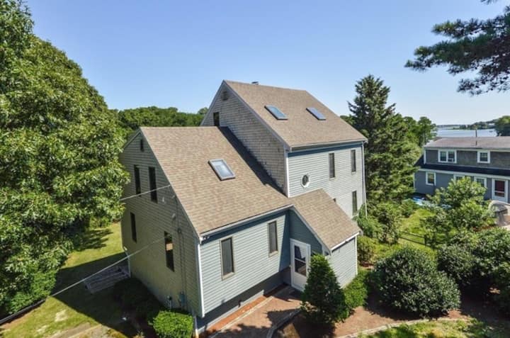 Stunning Spacious Cape Cod House With Water Views - Falmouth, MA