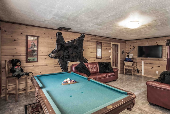 Candia’s Upper Canyon Cabin, Hot Tub, Pool Table - Ruidoso, NM