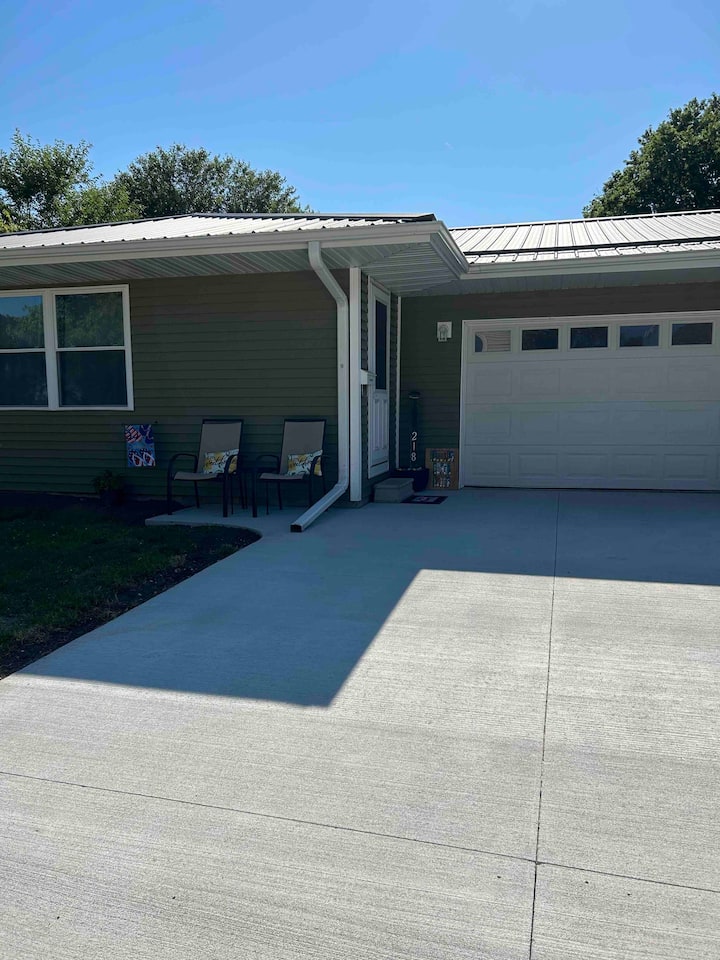 Debbie’s Komfy Diggs Winterset - Pammel State Park, Winterset