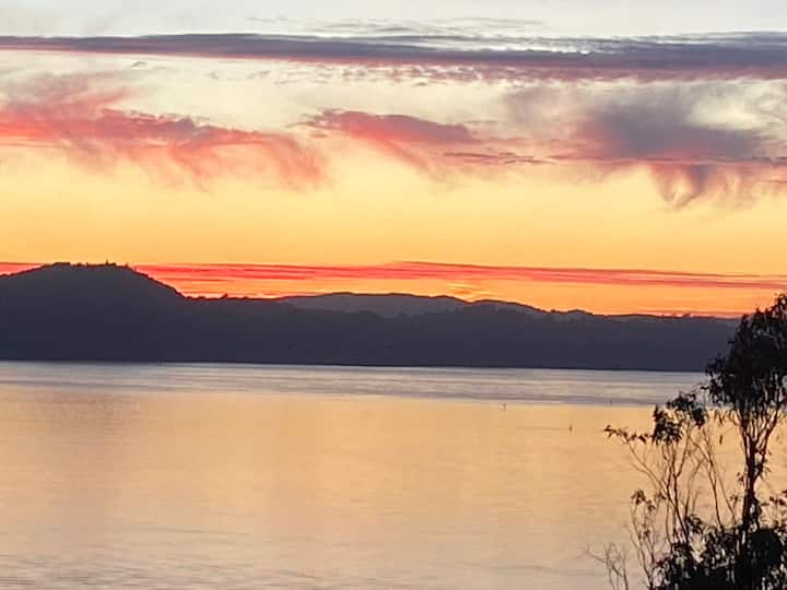 2bedroom 2bath Private Downstairs Suite & Hot Tub. - Sausalito, CA