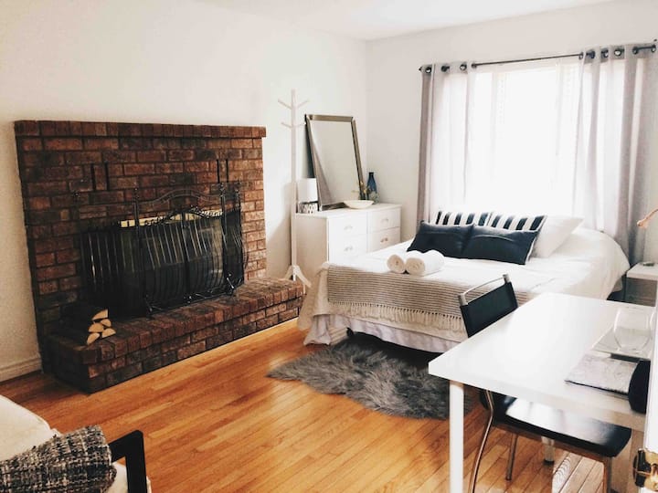 Beautiful, Spacious And Modern Room - Saint Catharines