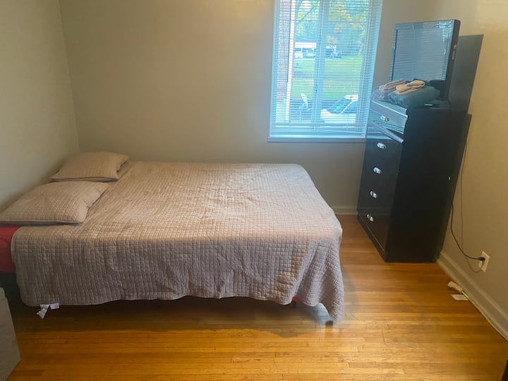 ❤️ Private Master Bedroom In A Quiet Environment 🥰 - Dayton, OH