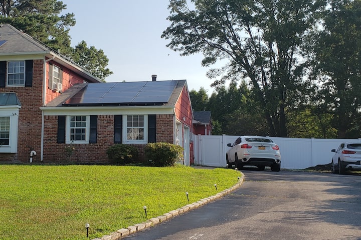 Cozy Renovated Contemporary Apartment - Port Jefferson, NY