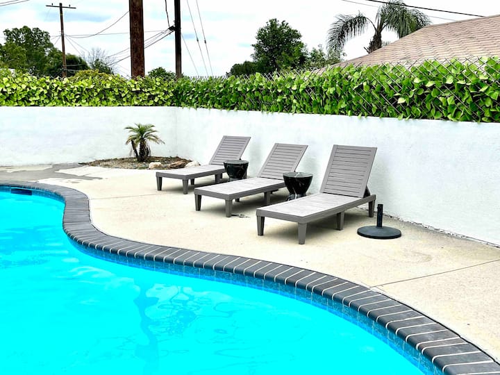 Los Angeles Spacious Pool Home - Los Angeles