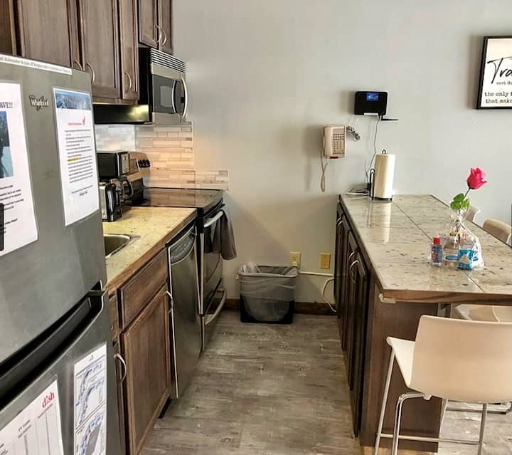 Snowshoe Condo, Home Of The Tiny Deck! - Snowshoe, WV