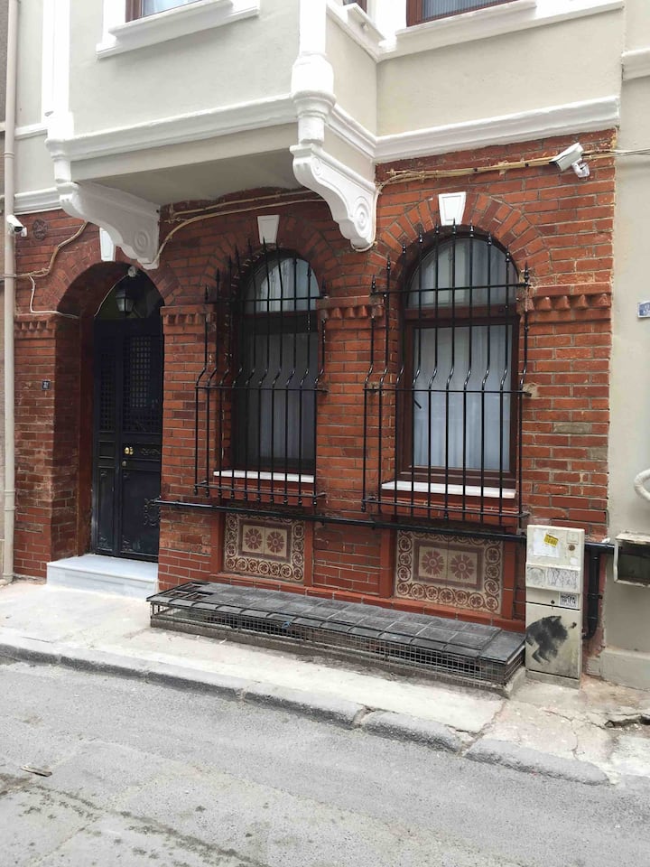 Ozcans Sururi Pera Flats 2 - Beyoğlu