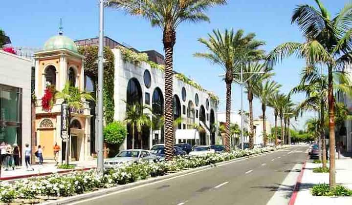 Fine Beverly Hills By Rodeo Dr. W/ Garage Parking! - Beverly Hills, CA