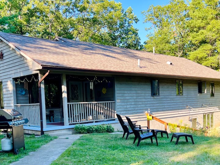 Oak Beach Oasis - Port Austin, MI