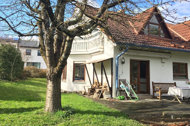 Schöne Geräumige Unterkunft Am Bodensee - Daisendorf