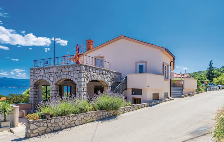 Charming Home Near Beach With See View - Vrbnik
