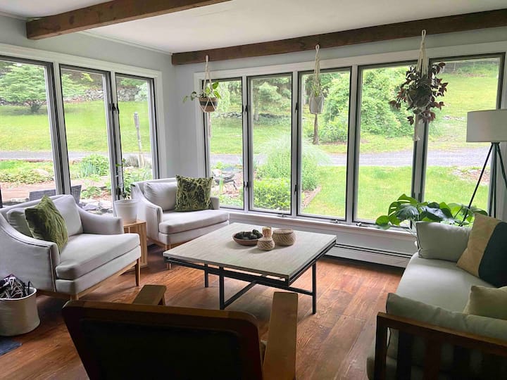 Clove Stone House-luxury Historic 3bdrm On 6 Acres - New Paltz, NY