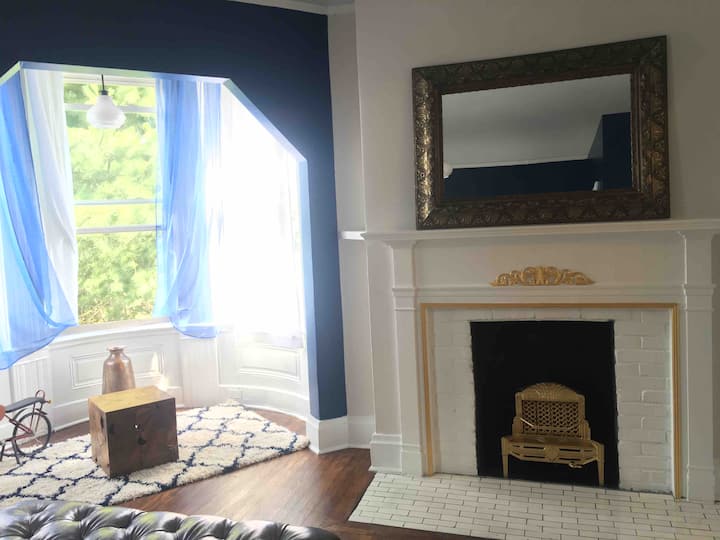 Cozy Entire Apt 2 *Friendship Park* Free Parking - Forest Hills, PA