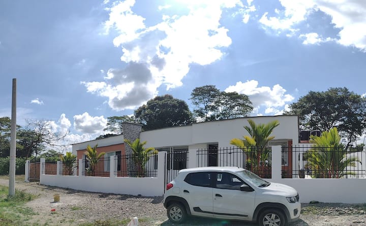 Quinta San Nicolás Con Piscina Privada - Villavicencio