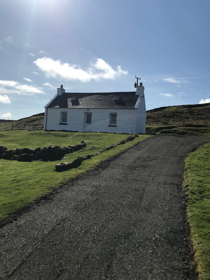 Granny Mary's Cottage - Outer Hebrides