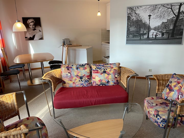 City Center Panoramic 2 Room Flat - Stuttgart