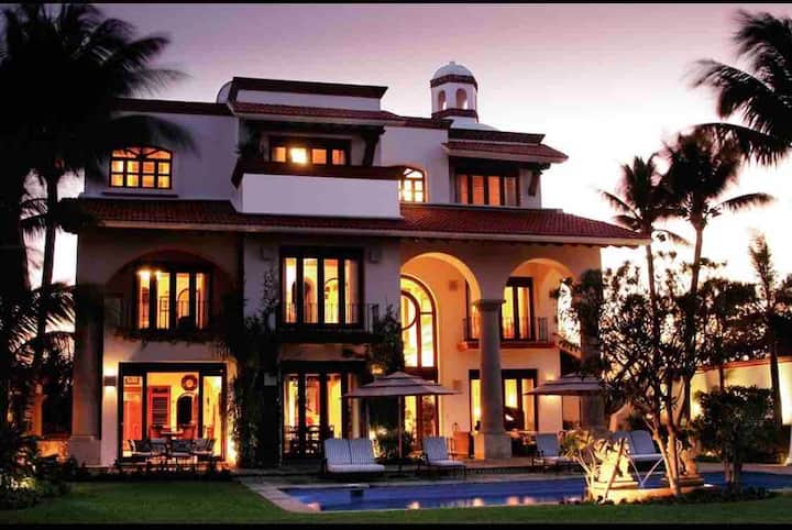Exclusive Beachfront Mexican Retreat - Cancún