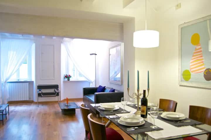 Florentine Living | 200m Ponte Vecchio | 2 Bdr | ☼ - Florence