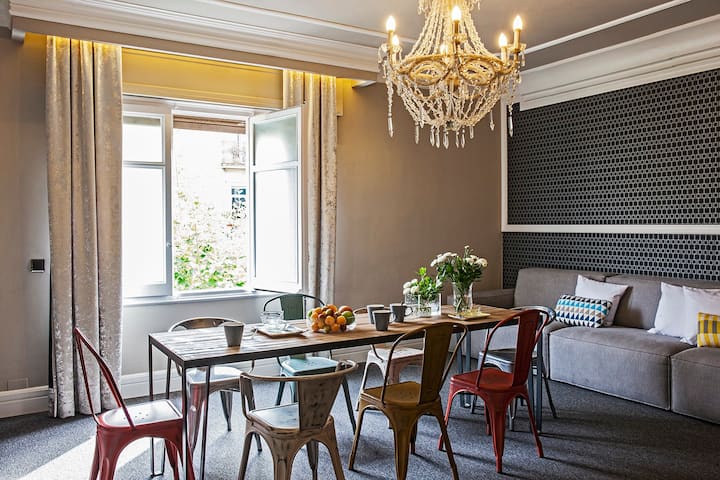 Nice Room With Breakfast In Eixample - Barcelona