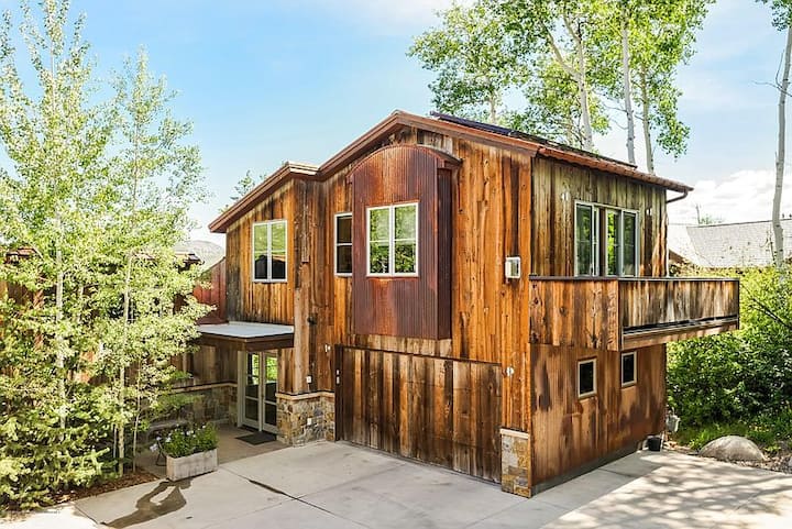 Lovely, Modern Snowmass Village Duplex - Snowmass Village, CO