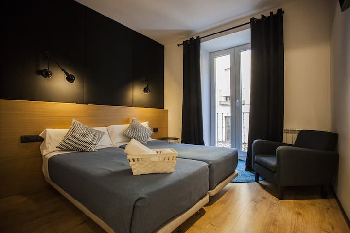 Cc Malasaña Hostel - Chambre Double Supérieure. Salle De Bain Privée - Non Remboursable - Madrid