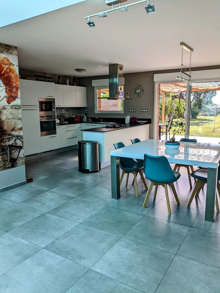 Belle Maison Spacieuse. Séjour Au Calme 6 Pers Max - Courtrai