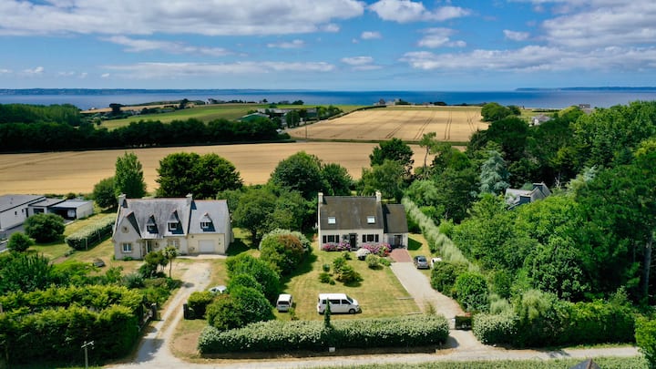 Traditional Breton House Maison Atlantic Ocean - Plomodiern