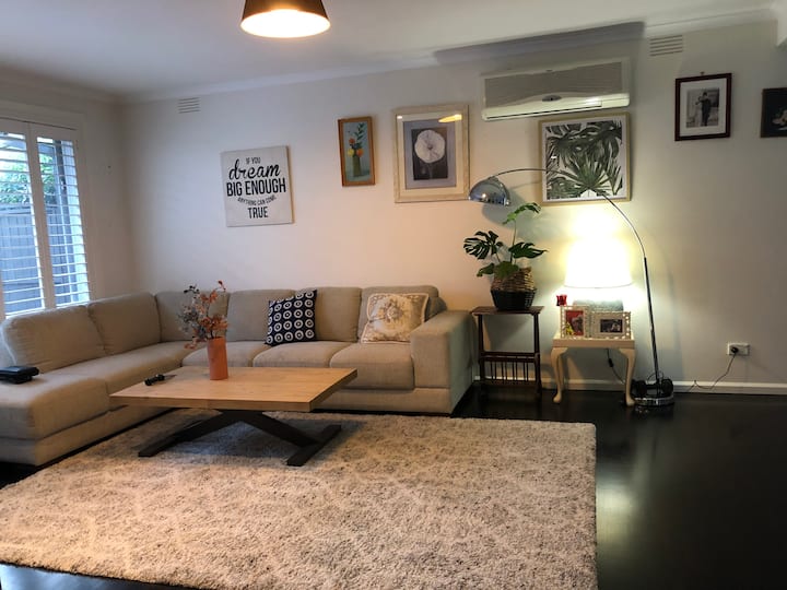 A Super Comfortable Room In Well-equipped Home - Dandenong