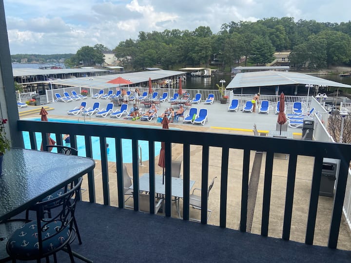 One Bedroom Condo, Pool & Lake View ☀️ - Osage Beach, MO