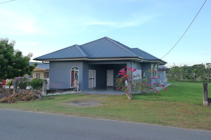 Villawoning In Natuurlijke Omgeving - Suriname