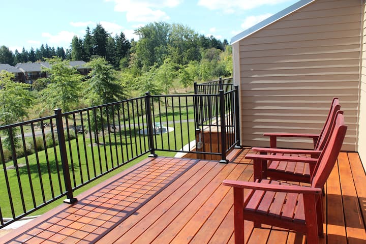 Look No Further! Gorgeous Townhome. - Oregon