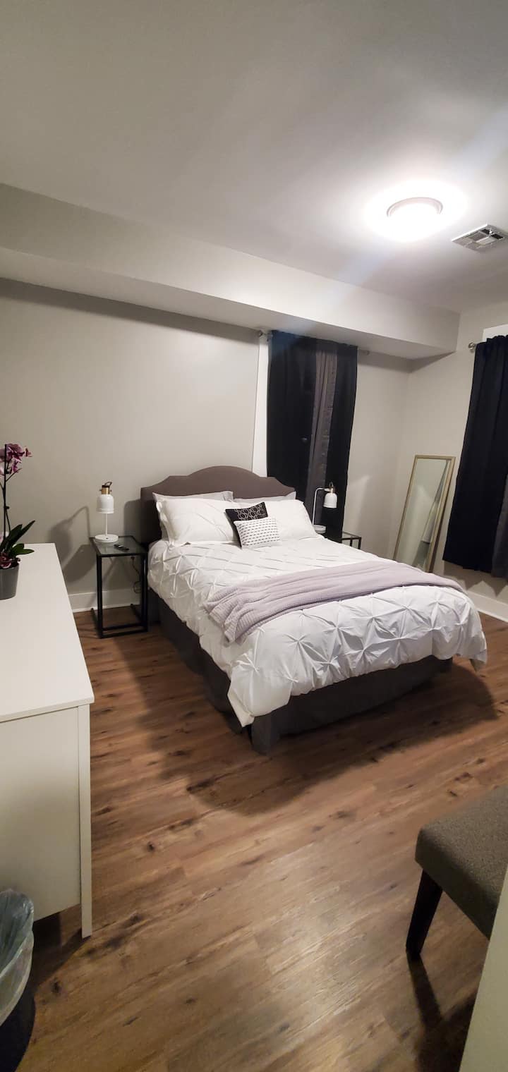 A Cozy Private Room With A Separate Bathroom. - Branford, CT