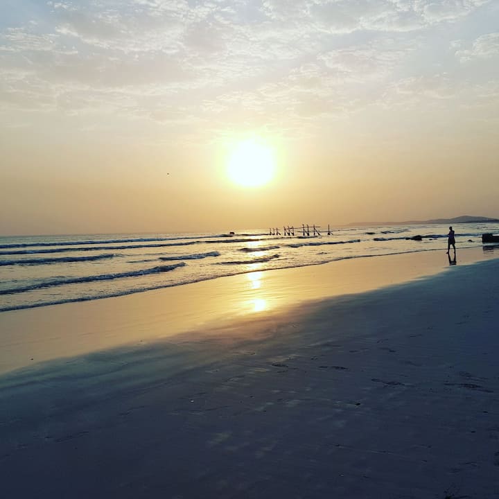 Surfside Beach Apartment - Somerset West