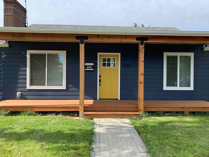 New Home. 15m-airprt. 15m-dt. 40m-mt. 5m-lightrail - Portland