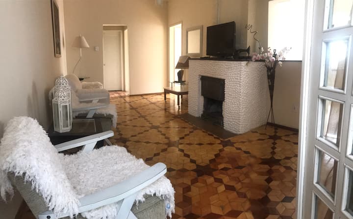 Incrível Apartamento Central E Bem Iluminado - Santa Maria