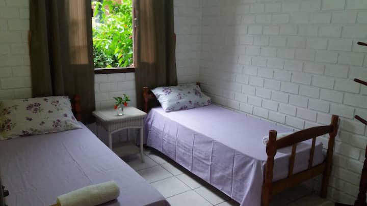 Quarto 3: Pousada Om Shanti  - Praia Do Rosa - Imbituba