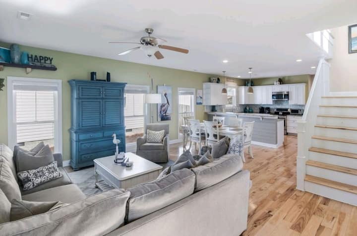 Sweet Retreat - Pet Friendly - Oak Island, NC