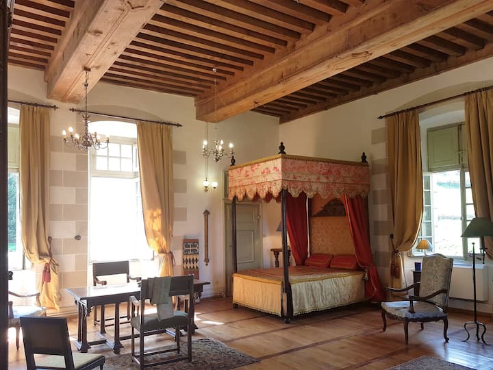 Chambre Des Chevaliers - Château Du 17eme - Lac des Settons