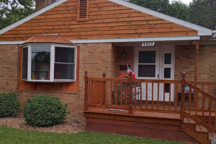 Family Getaway Resort Style - Saginaw, MI